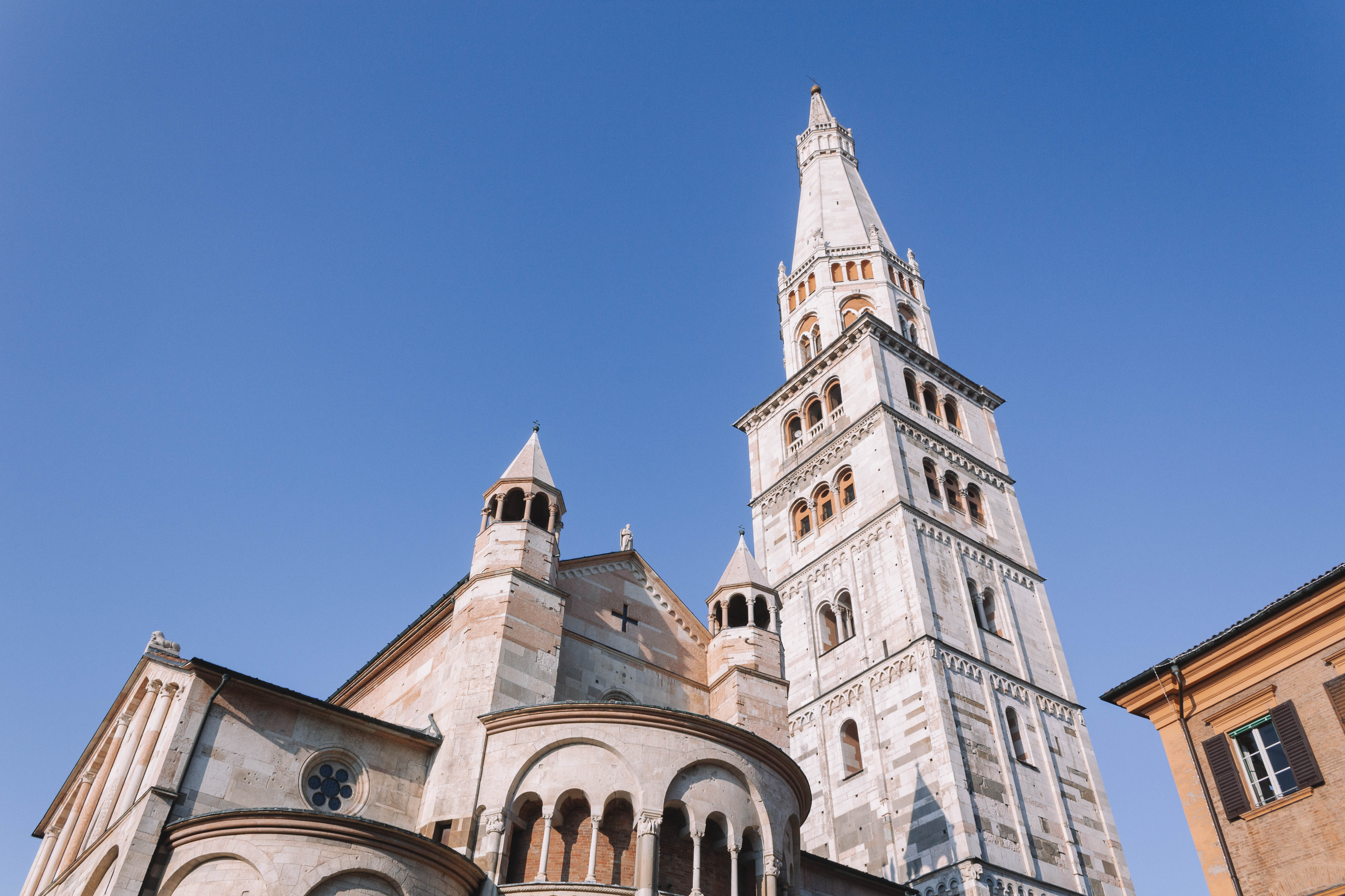 MODENA – ARCHITECTURE HUNTER